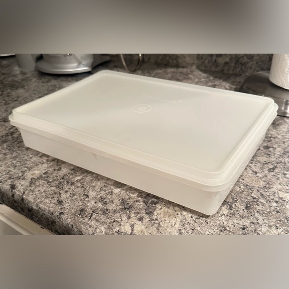 Kitchen | Vintage 7s80s Tupperware 9x13 Covered Tray Retro Classic ...